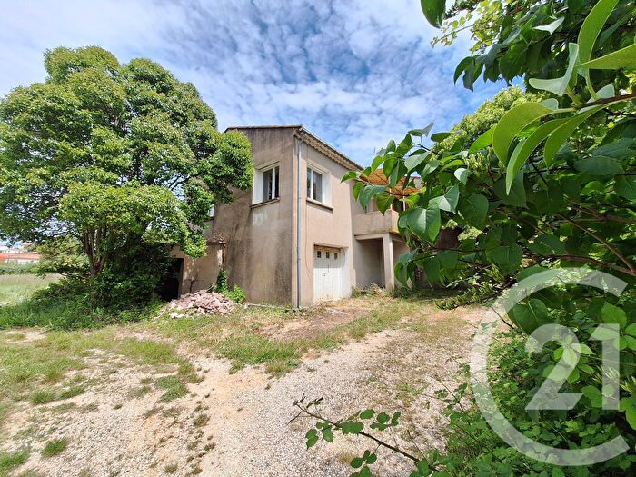 Saint-Privat-des-Vieux : Maison 4 pièces à vendre