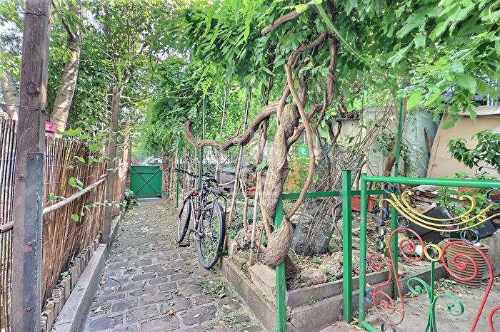 Pantin, Quatre Chemins Nord : Appartement 1 pièce à vendre