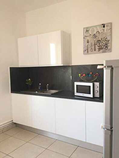 Appartement à louer - Colline des Pères-Tardy, Saint-Étienne - 4 pièces - 3 chambres