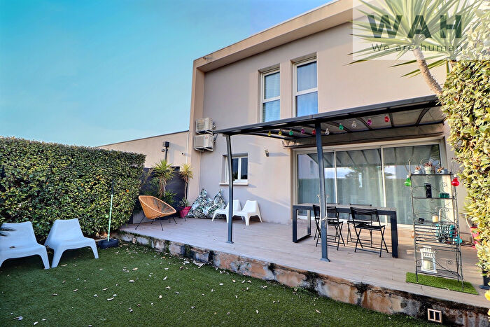 Maison à vendre - Saint-Brès - 4 pièces - 3 chambres