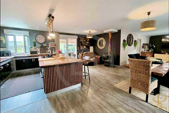 Maison à vendre - Grandrû - 6 pièces - 4 chambres