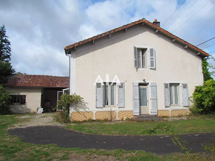 Maison à vendre - Limalonges - 5 pièces - 3 chambres