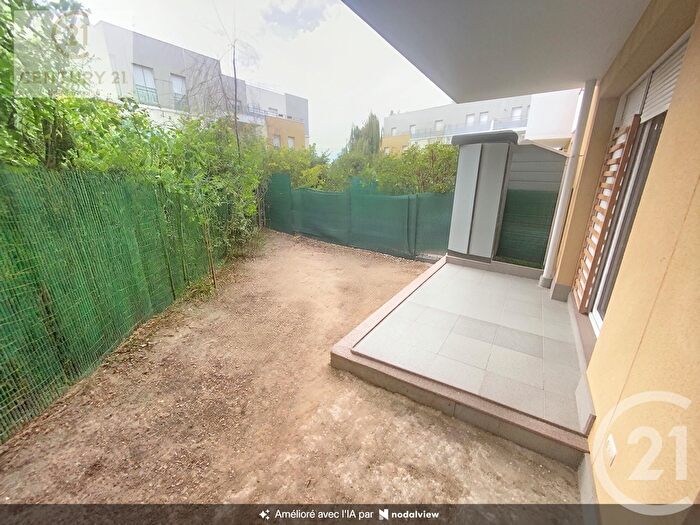 Limay, Gare, Lycée, Robespierre : Appartement 2 pièces à louer