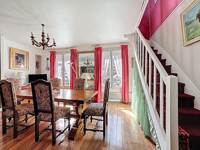 Appartement à vendre - Paris e , Jules Joffrin - 6 pièces - 4 chambres