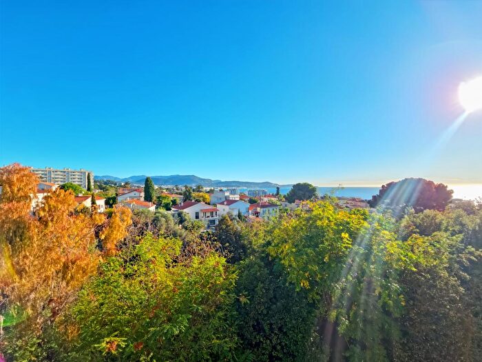 Appartement à vendre - Nice, Caucade - 5 pièces - 3 chambres