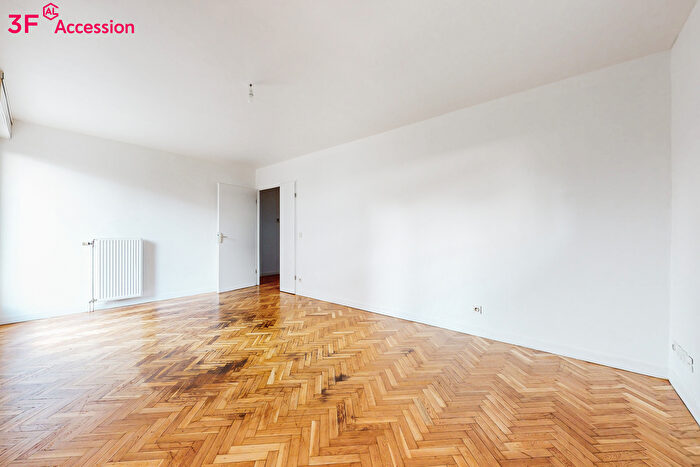 Appartement à vendre - Sainte-Geneviève-des-Bois, Les Aunettes - 1 pièce - 1 chambre