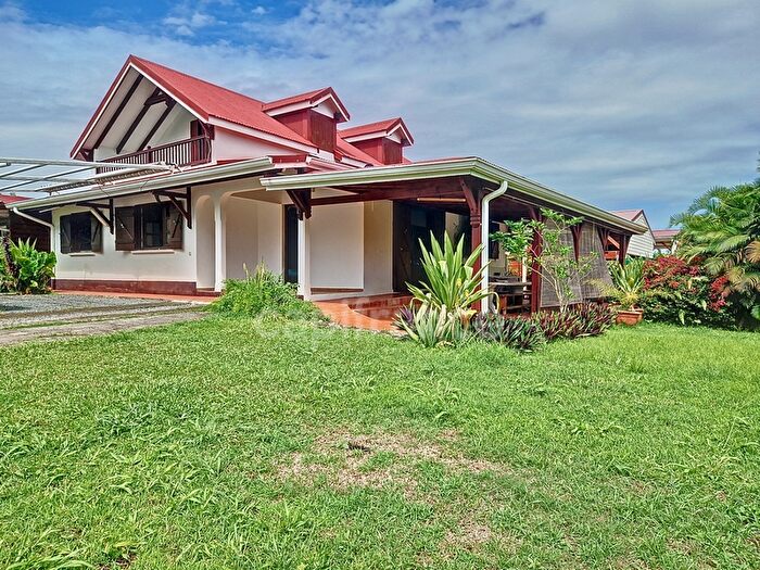 Maison à vendre - Capesterre-Belle-Eau - 6 pièces - 5 chambres