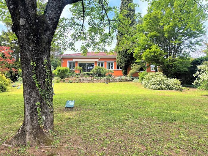 Maison à louer - Saint-Cyr-au-Mont-dOr - 11 pièces - 6 chambres