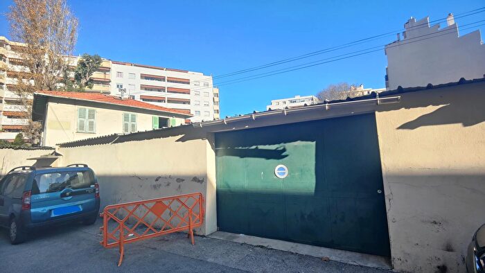 Maison à vendre - Nice, Pasteur - 5 pièces - 3 chambres