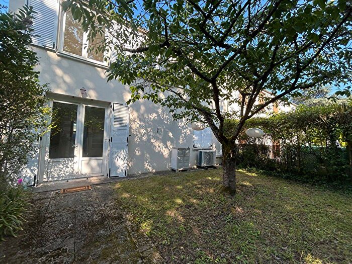 Maison 5 pièces à Centre Bas, Vernouillet, à louer