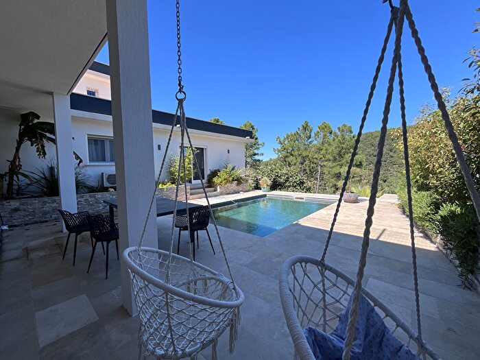 Maison à vendre - Vidauban - 6 pièces - 4 chambres