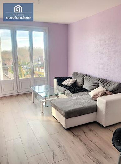 Appartement 2 pièces à louer à Saint-Julien-les-Villas
