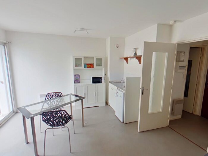 Appartement à louer - Tours, Rabelais, Tonnelle - 1 pièce