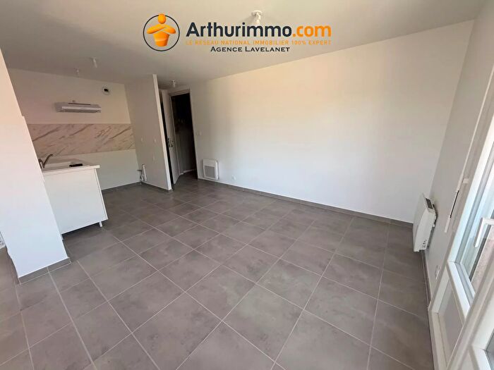 Villeneuve-d'Olmes : Appartement 2 pièces à louer