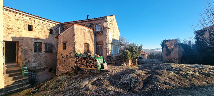 Maison à vendre - Champeix - 3 pièces - 1 chambre