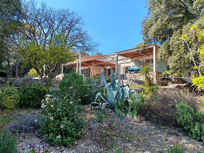 Maison à vendre - Apt - 6 pièces - 4 chambres