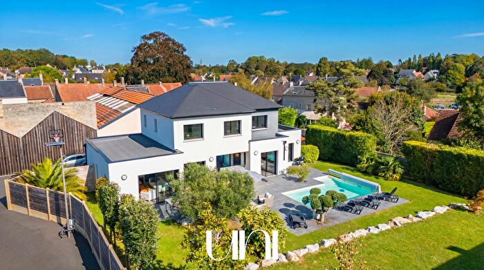 Maison à vendre - Douvres-la-Délivrande - 6 pièces - 5 chambres