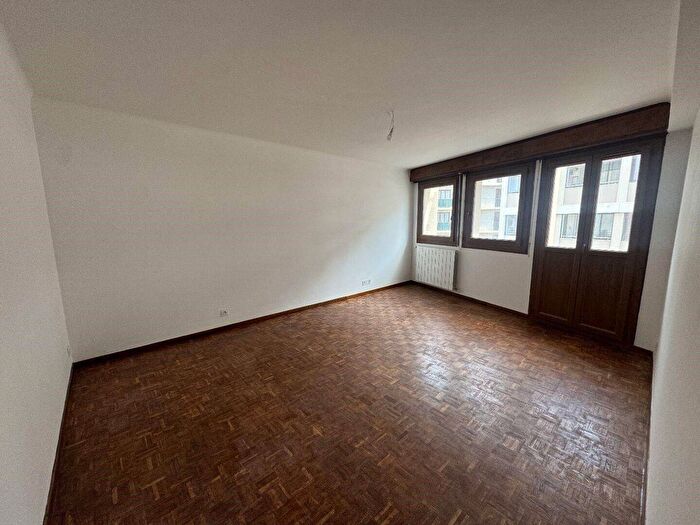 Baille, Marseille 5ème arrondissement - Appartement 3 pièces à louer