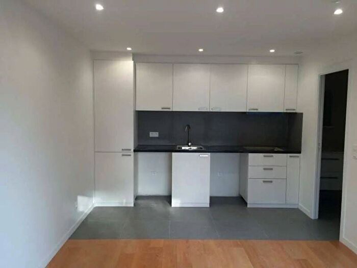 Appartement à louer - Vauhallan - 2 pièces - 1 chambre