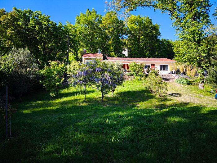 Maison à vendre - Saïx - 6 pièces - 3 chambres