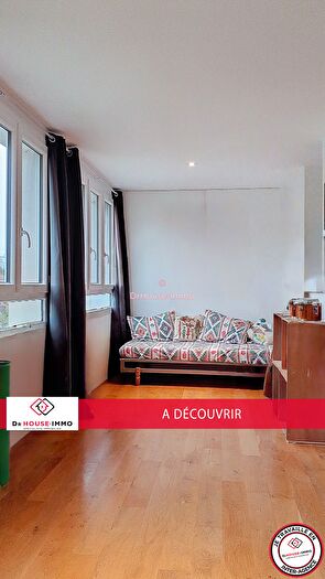 Maison 5 pièces à Saint-Céré, à vendre