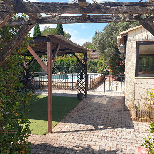Maison 5 pièces à Le Luc, à vendre