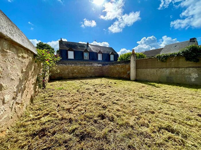 Maison à vendre - Saint-Cyr-en-Bourg - 5 pièces - 4 chambres