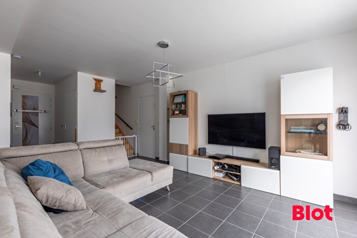 Chasné-sur-Illet - Maison 6 pièces à vendre