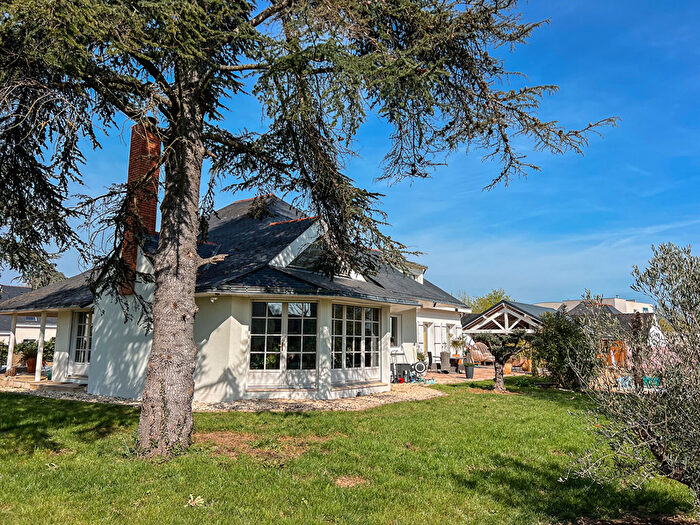 Maison à vendre - Saint-Barthélemy-dAnjou - 7 pièces - 6 chambres