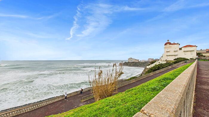 Maison à vendre - Biarritz, Larrepunte, République - 8 pièces - 5 chambres