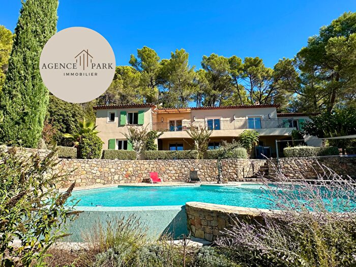 Maison à vendre - Flayosc - 8 pièces - 5 chambres