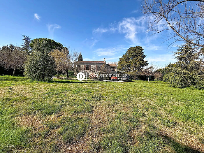 Maison 5 pièces à Saint-Saturnin-lès-Avignon, à vendre