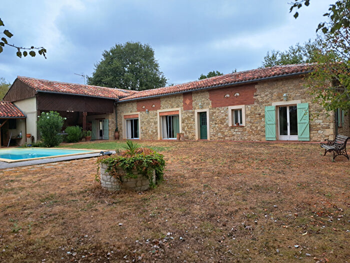 Maison 6 pièces à Pavie, à vendre