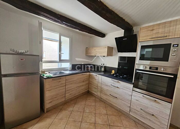 Saint-Étienne-les-Orgues : Maison 4 pièces à louer