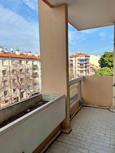 Appartement à louer - Gare, Perpignan - 2 pièces - 1 chambre
