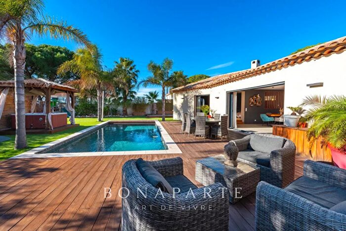 Maison à vendre - Puget-sur-Argens - 6 pièces - 4 chambres