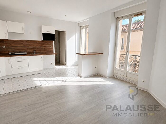 Appartement 1 pièce à Narbonne, Bourg, à louer