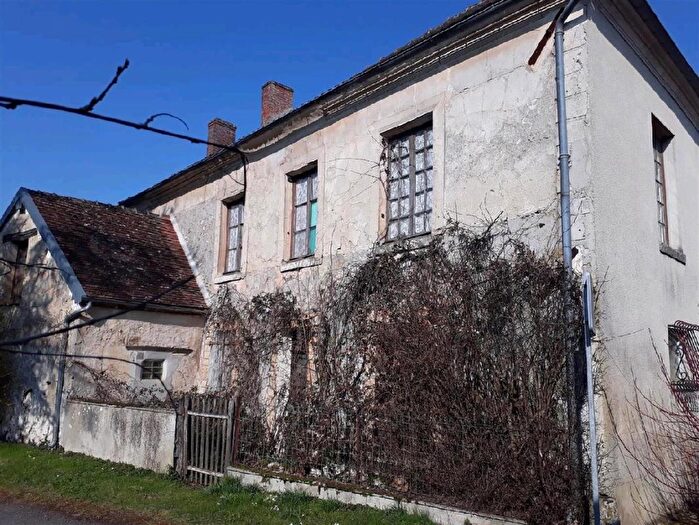 Maison à vendre - Montmirail - 5 pièces - 4 chambres