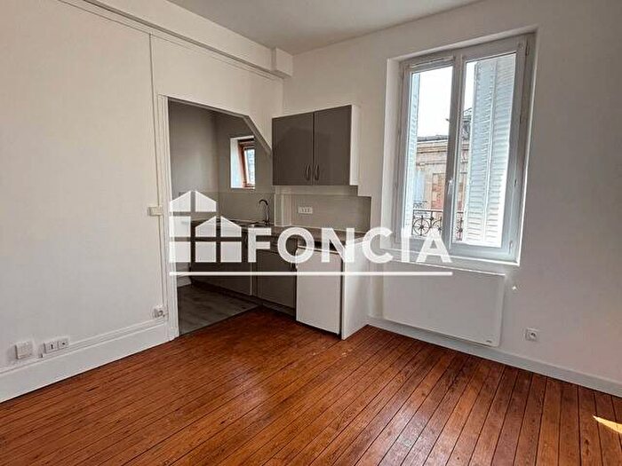 Centre, Soissons : Appartement 2 pièces à louer