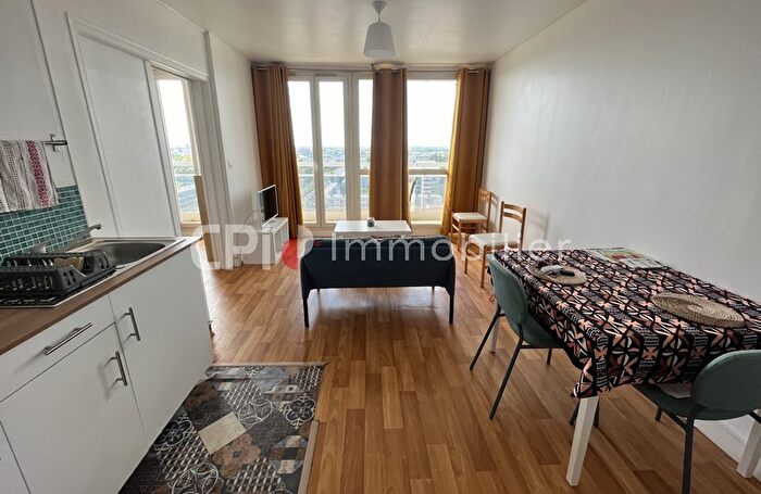 Appartement 2 pièces à Quartiers Nord-Ouest, Villejean, à louer