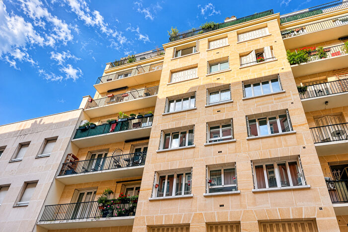 Appartement 4 pièces à Paris 11ème, Léon-Blum, Folie-Regnault, à vendre