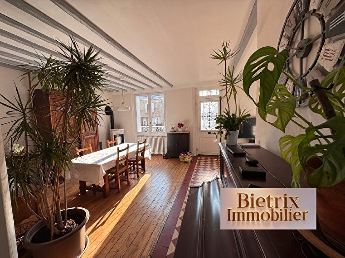 Maison à vendre - Beaumont-sur-Oise - 6 pièces - 4 chambres