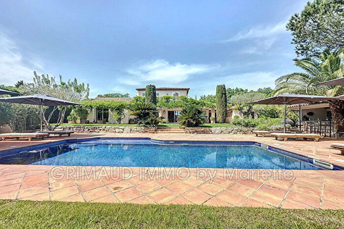 Maison à vendre - Grimaud - 6 pièces - 5 chambres