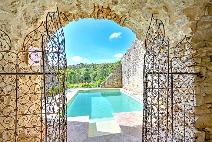 Maison 8 pièces à vendre - La Roque-sur-Cèze