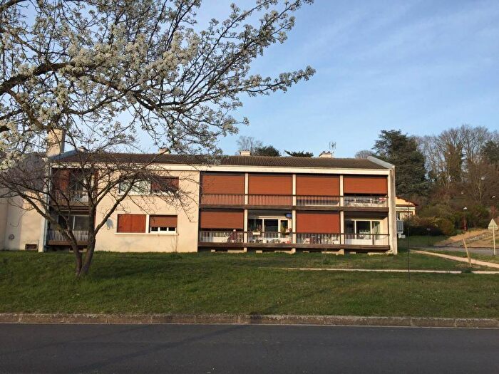 Châtillon-sur-Chalaronne : Appartement 1 pièce à louer