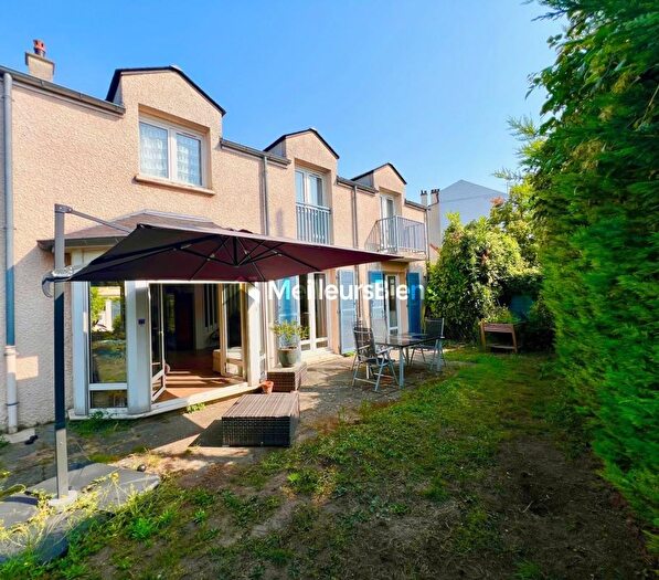 Maison à vendre - Chatou, Nord - 6 pièces - 4 chambres