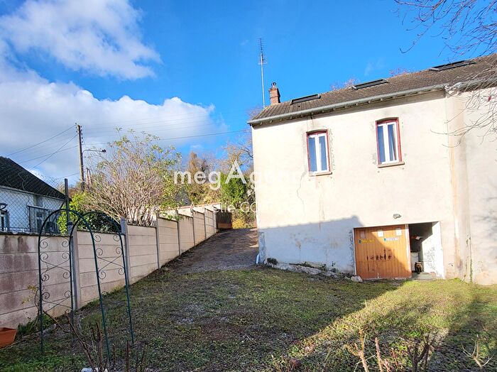 Maison à vendre - Laroche-Saint-Cydroine - 5 pièces - 4 chambres