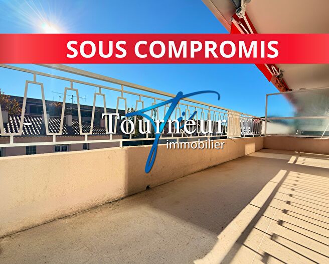 Appartement à vendre - Sanary-sur-Mer, Centre-ville, Port - 3 pièces - 2 chambres