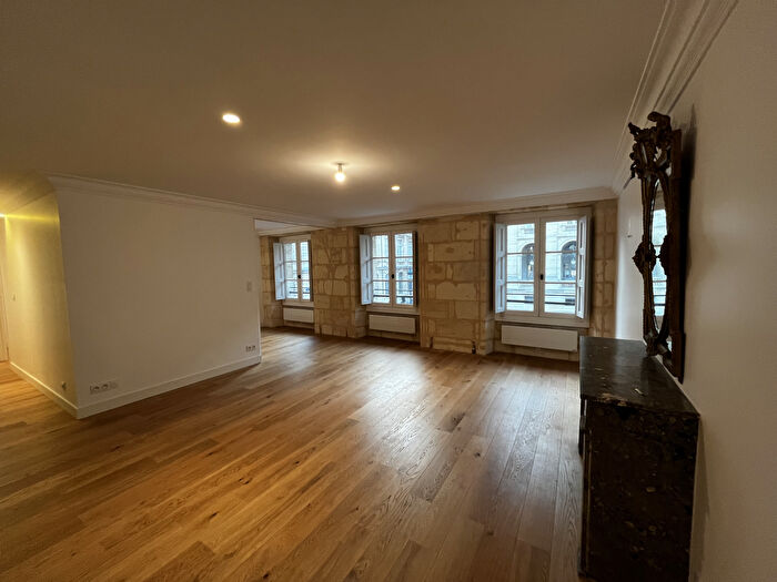 Appartement à louer - Bordeaux, Quinconces, Grands Hommes, Tourny - 4 pièces - 3 chambres