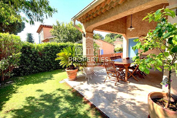 Maison 6 pièces à vendre à Bormes-les-Mimosas, Centre-ville, Le Pin